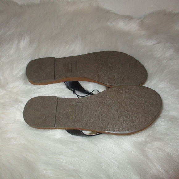 Report | Shoes | Report Sammy Sandals Black Flip Flops New | Poshmark